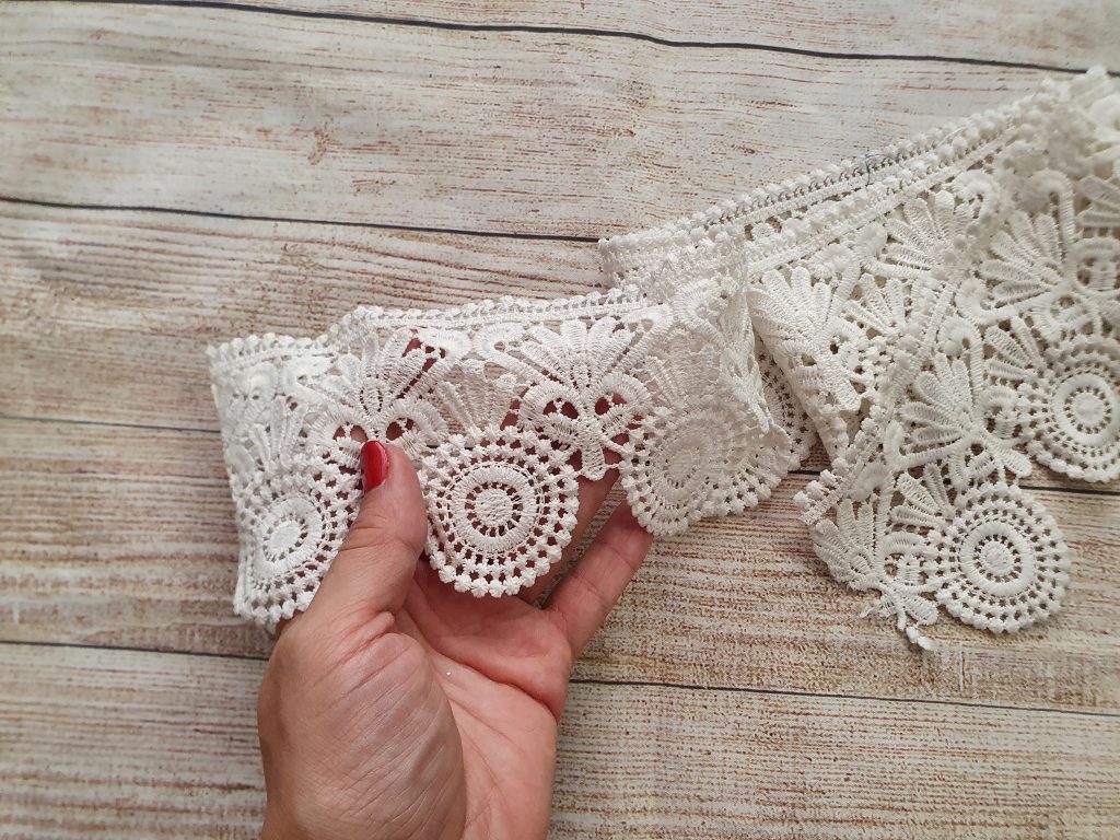 Banda brodata crem – E-Mercerie